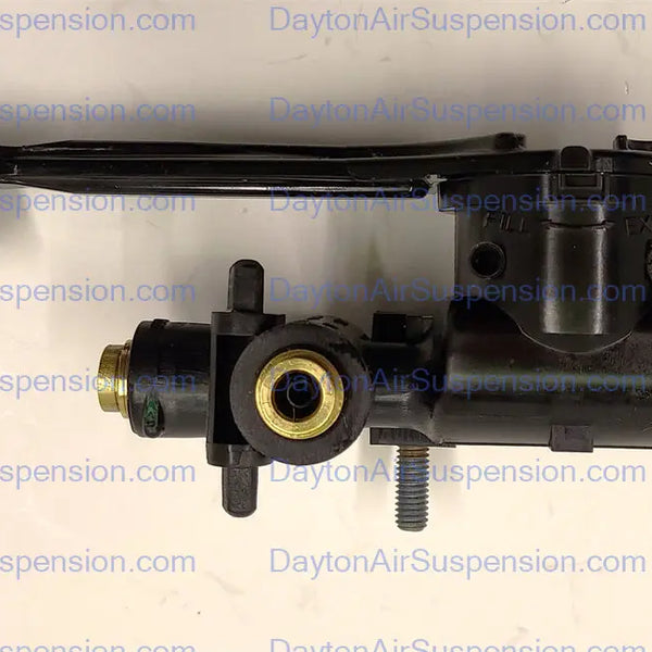 Hadley (LINK) Height Control Valve - 4CM00217 - Dayton Air Suspension ...